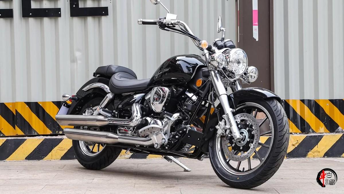 资讯｜美式宽体巡航嬉皮士：力帆V16经典复古范，售价19680元起 - 哔哩哔哩