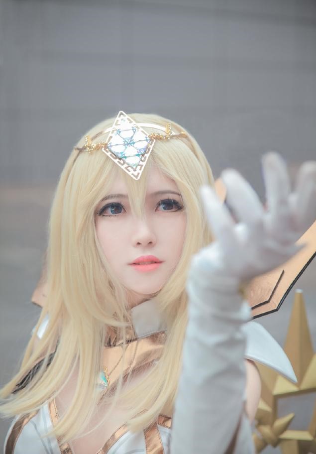 LOL好看的COS图 至臻阿狸和大元素使