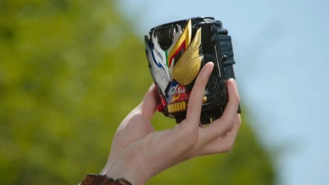 汇总那些主骑的融合变身道具，你知道几个？ - 哔哩哔哩