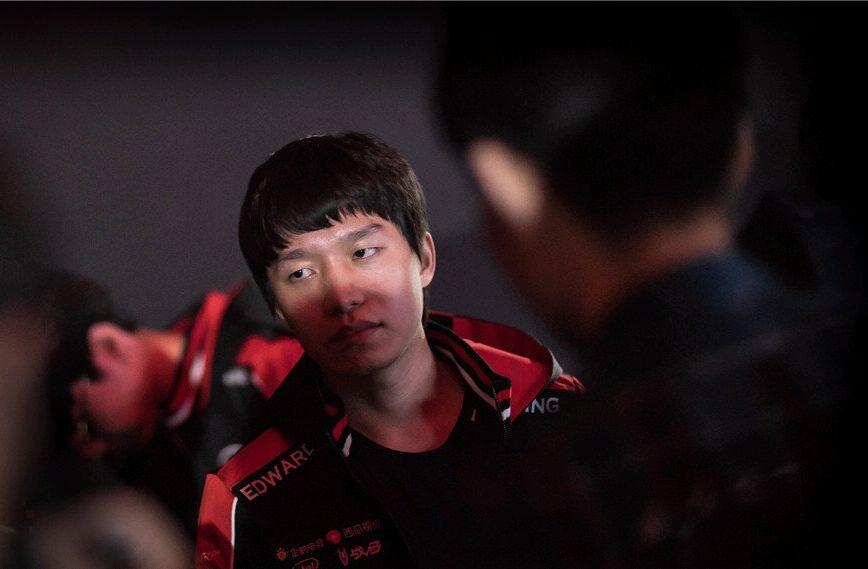 EDG工作人员谈Haro近况：他没有离队，只是因为某些原因请假了 - 哔哩哔哩