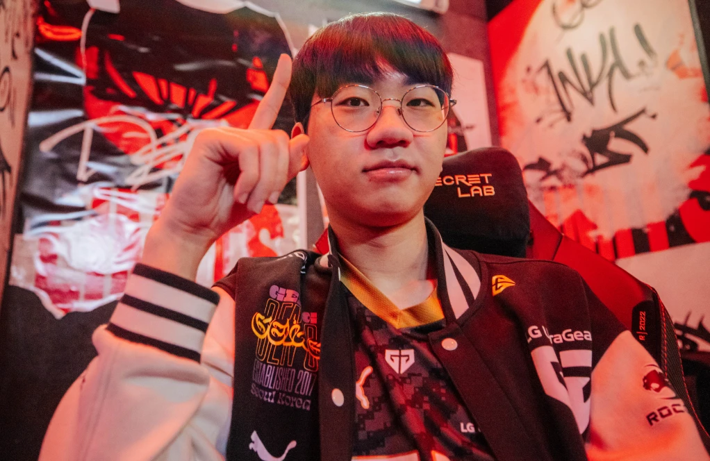 Peanut掌控节奏！GEN轻松零封HLE，Chovy点名宿敌T1 - 哔哩哔哩