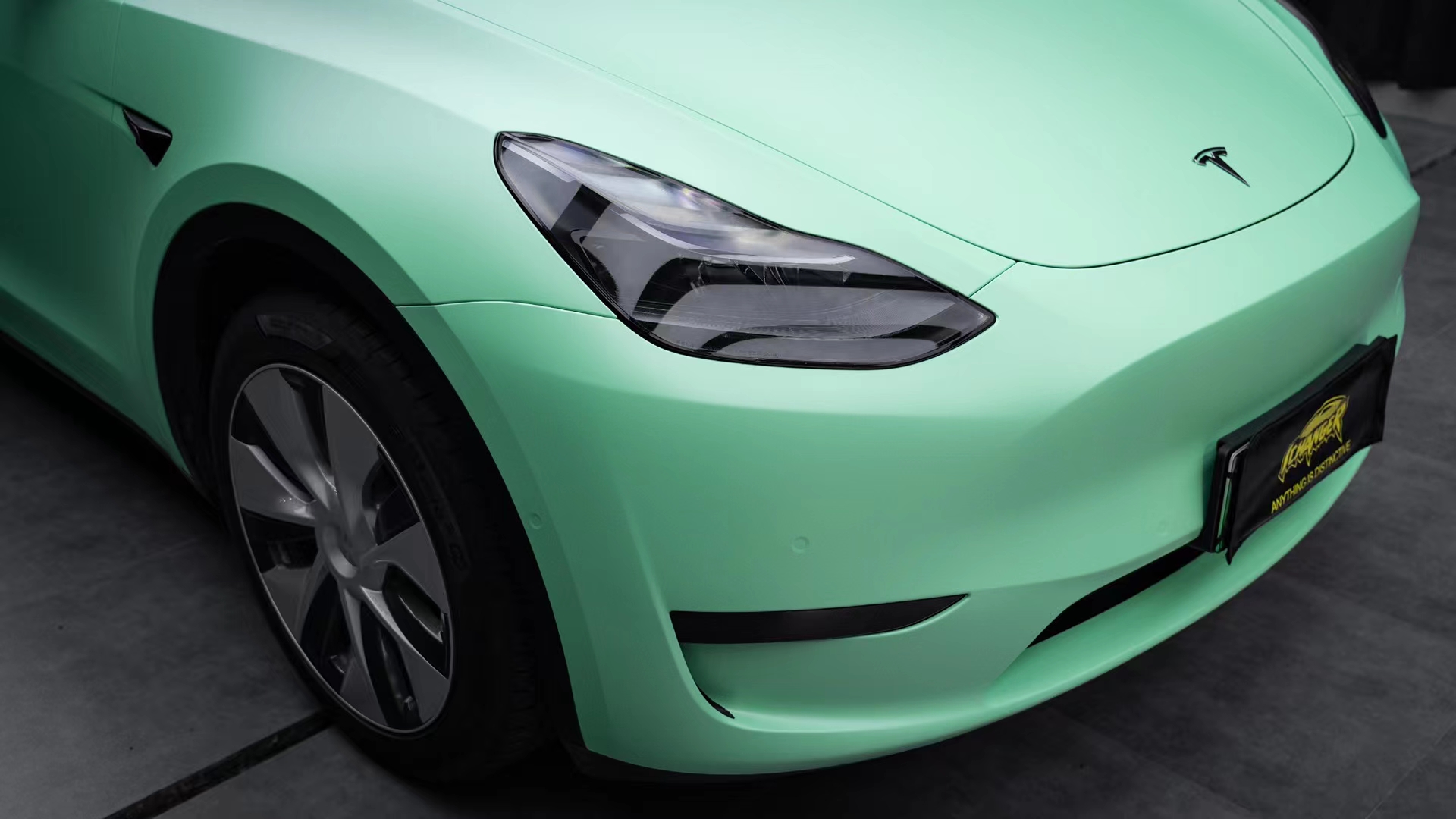 特斯拉Moderl Y-Ichanger改色膜消光薄荷绿 ，清爽的绿色系 - 哔哩哔哩