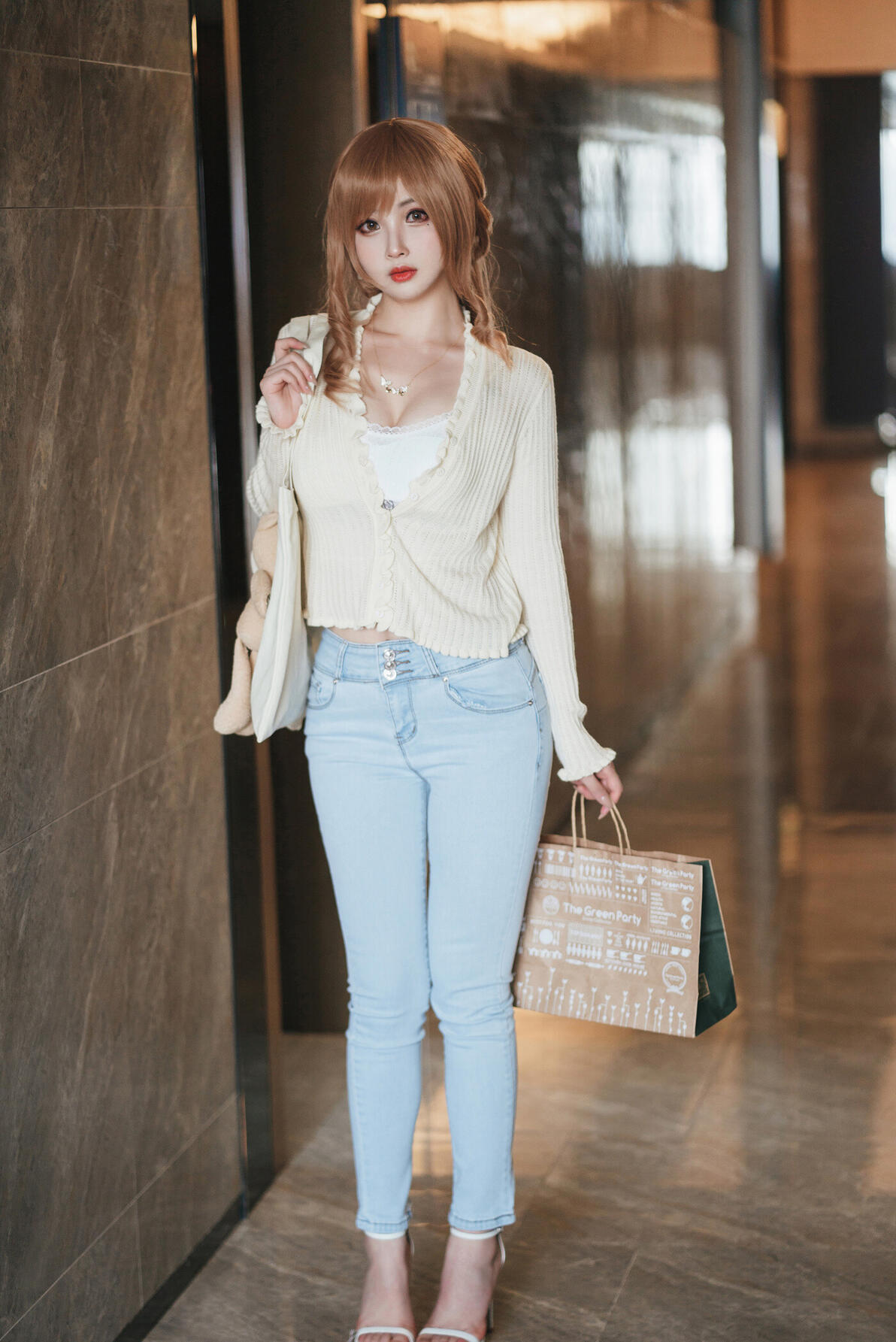 rioko凉凉子牛头人cos，到底有多大的魅力？ - 哔哩哔哩