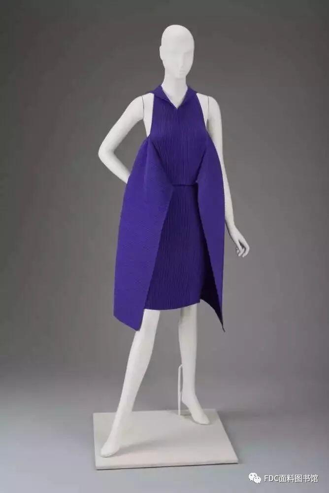 日本顶级时装设计师还有这位——鸟丸军雪Gnyuki Torimaru - 哔哩哔哩