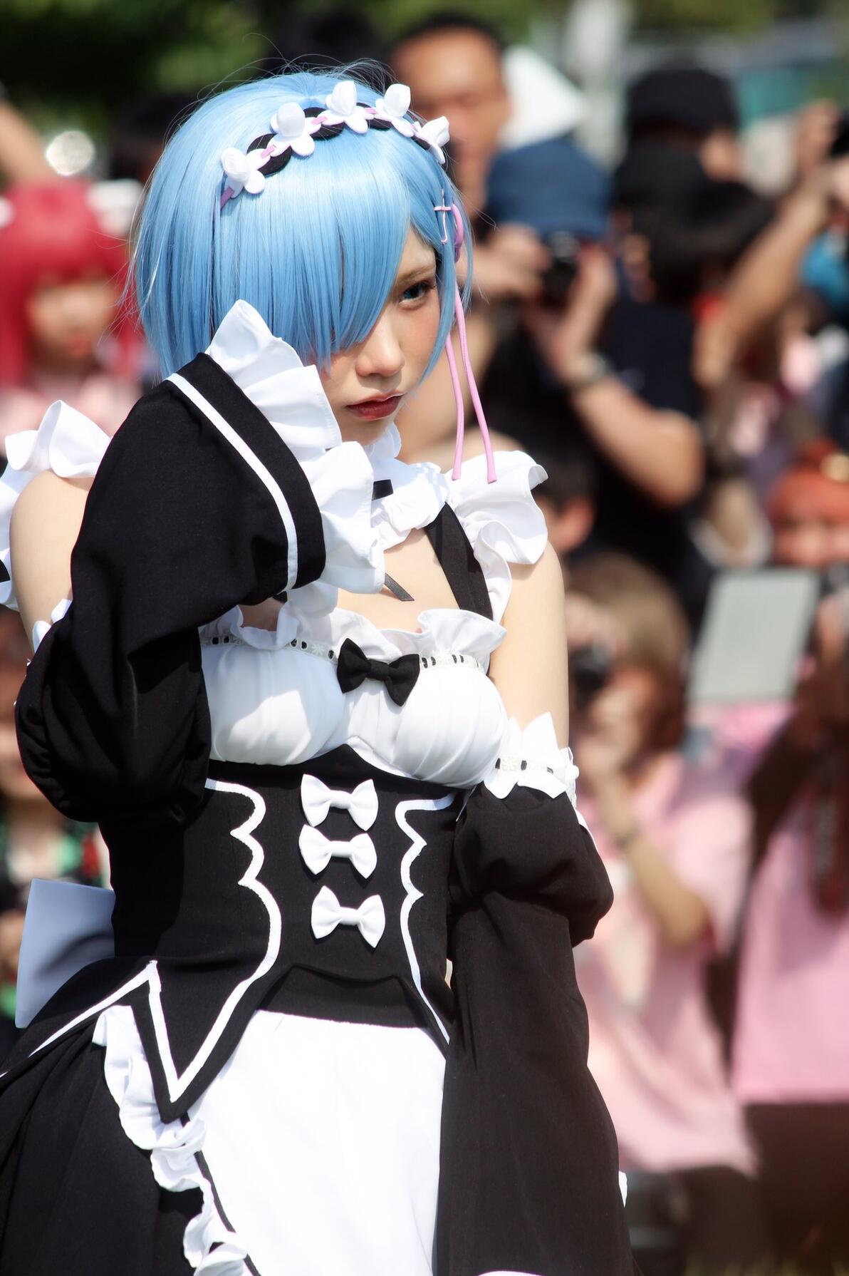 COSPLAY | 日本C96 美少女coser enako蕾姆COS图集，这也太nice了吧！ - 哔哩哔哩