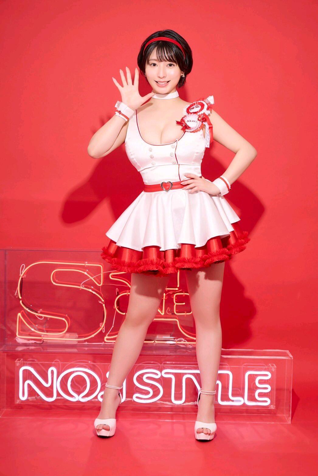 S1 2023｜现地表最顶尖豪华阵容，大秀活动让你眼馋 - 哔哩哔哩