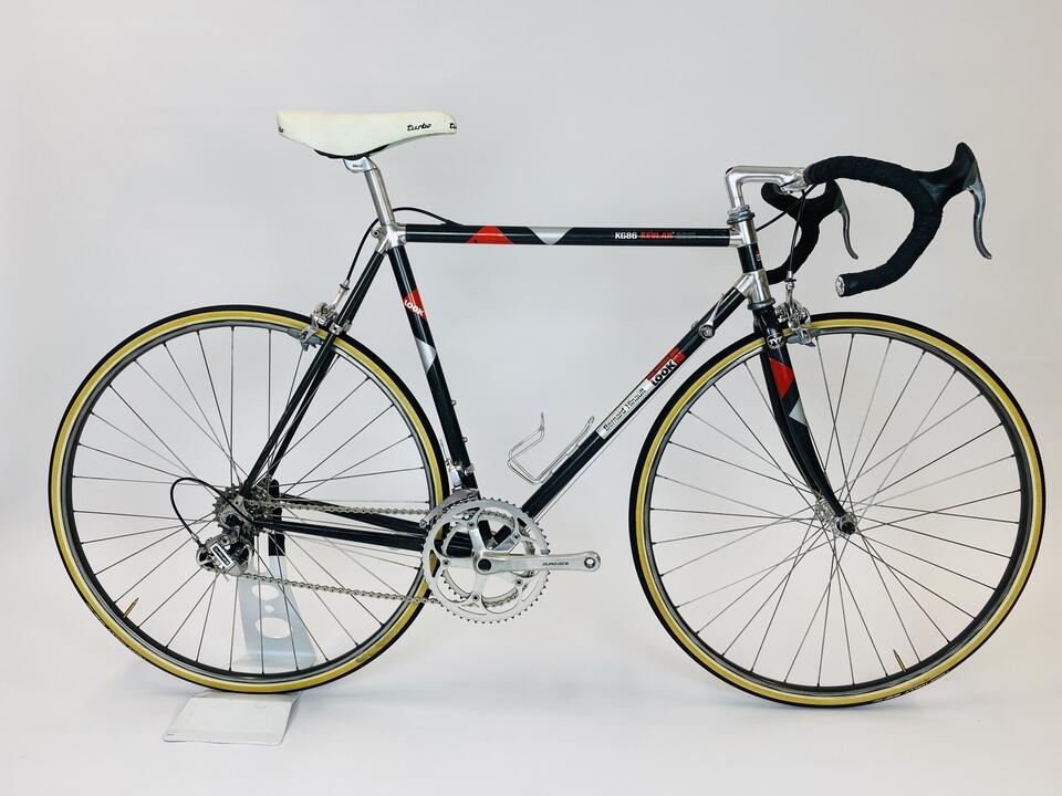 吹了那么久的碳板跑鞋，扒一下碳板跑鞋的历史 - 哔哩哔哩