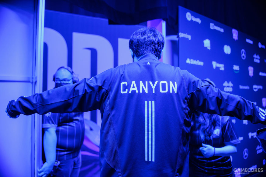 S12图说丨八强篇 GENG vs DK——过程超越结果 - 哔哩哔哩