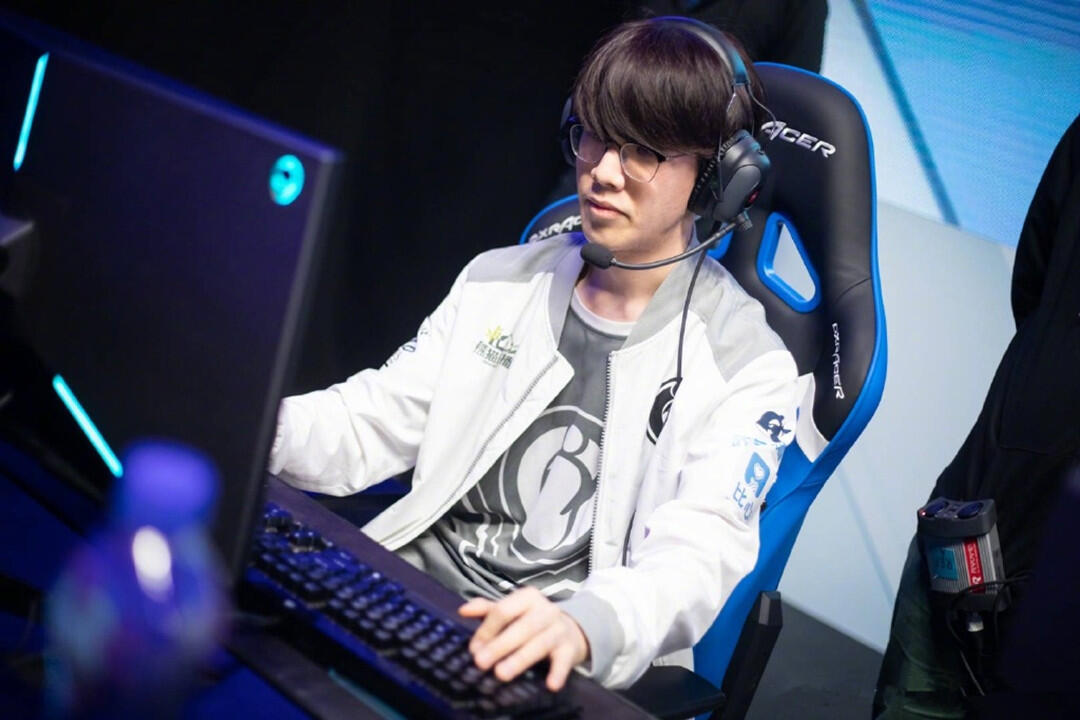 RNG输比赛与Uzi无关，Mlxg上场也难发挥，LPL缺陷依旧存在 - 哔哩哔哩