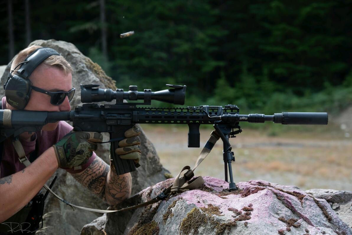 【AR or AK ?】AR/AK系枪械高清无水印美图合集 - 哔哩哔哩