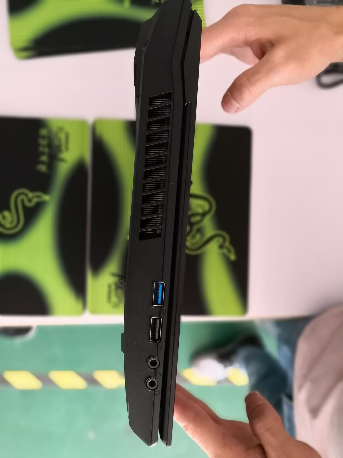 神舟战神ZX7-CP5S2游戏本笔记本 图文评测！ - 哔哩哔哩