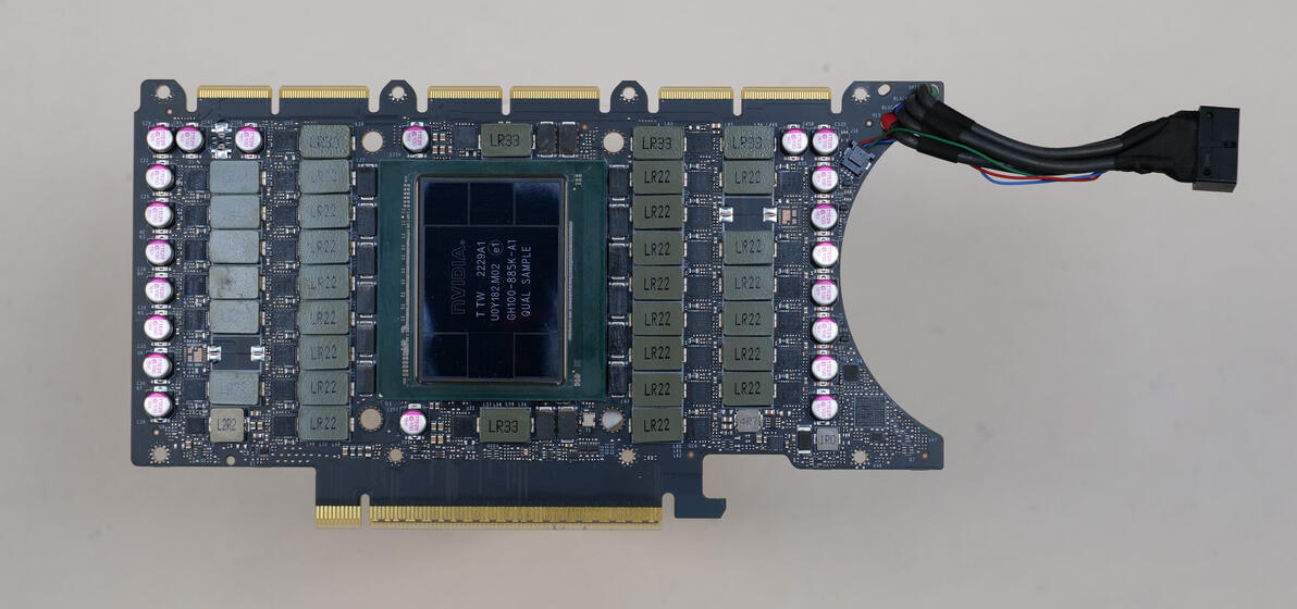 最牛个人本地部署~Tesla H100 80GB x4深度学习服务器 - 哔哩哔哩