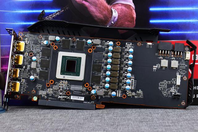 这次真的YES了！讯景XFX RX 5700XT黑狼版开箱拆解&试玩体验 - 哔哩哔哩