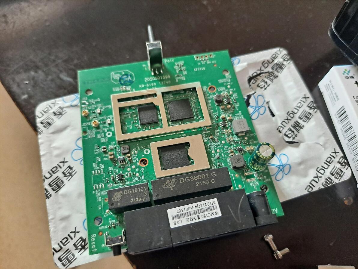 TP-LINK普联WMC180移动定制版拆解简评 - 哔哩哔哩