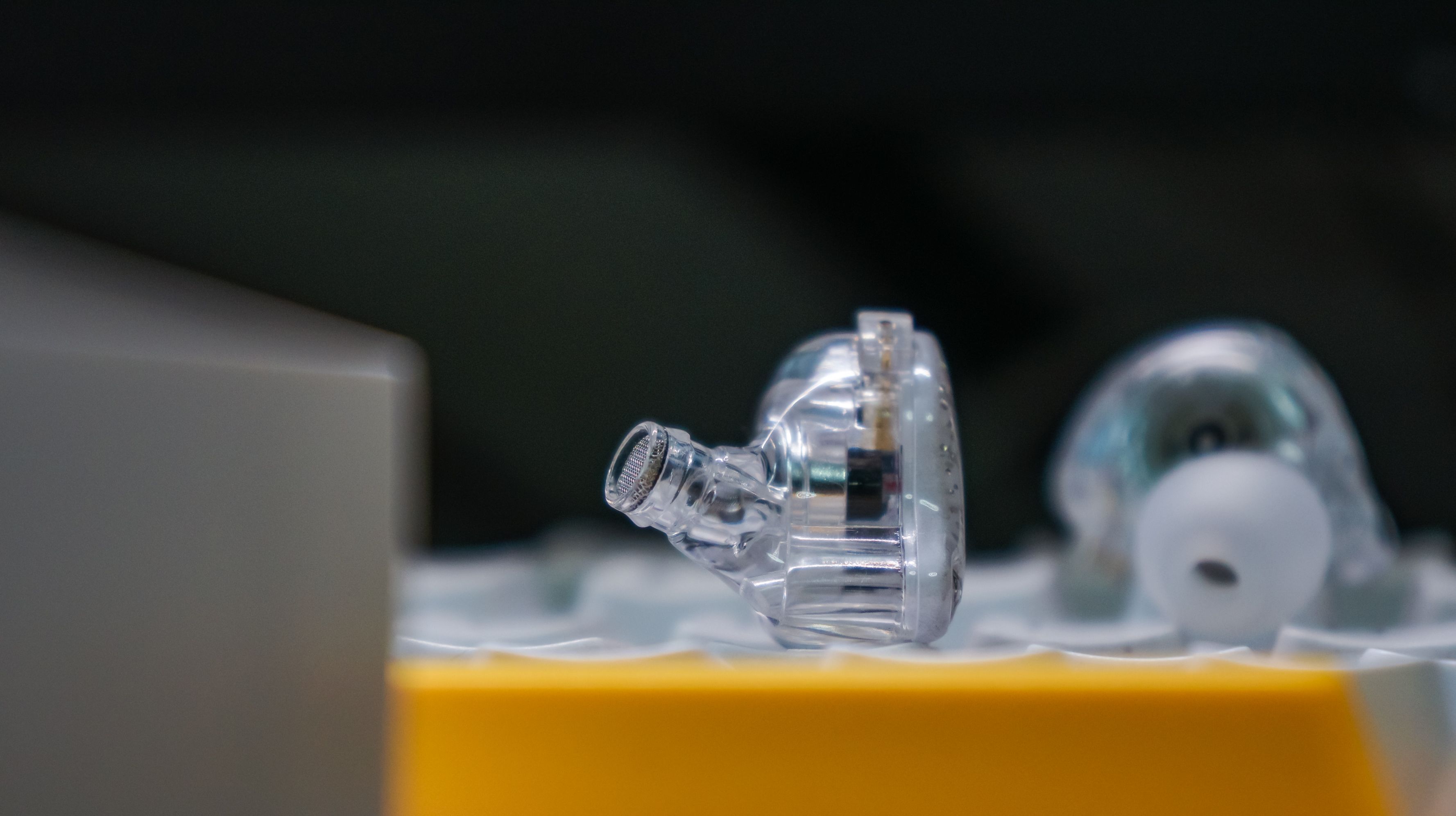 颜值均衡我都要，200元即可享受入门HIFI：Super TFZ LIVE 1 PRO - 哔哩哔哩