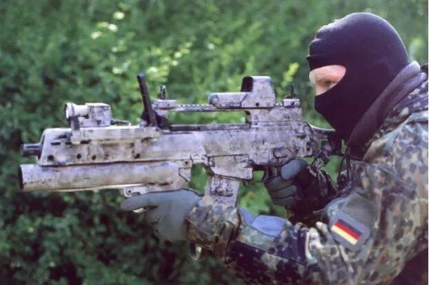 特种部队标配步枪：聊聊德国的“95式”—H&K G95k步枪 - 哔哩哔哩