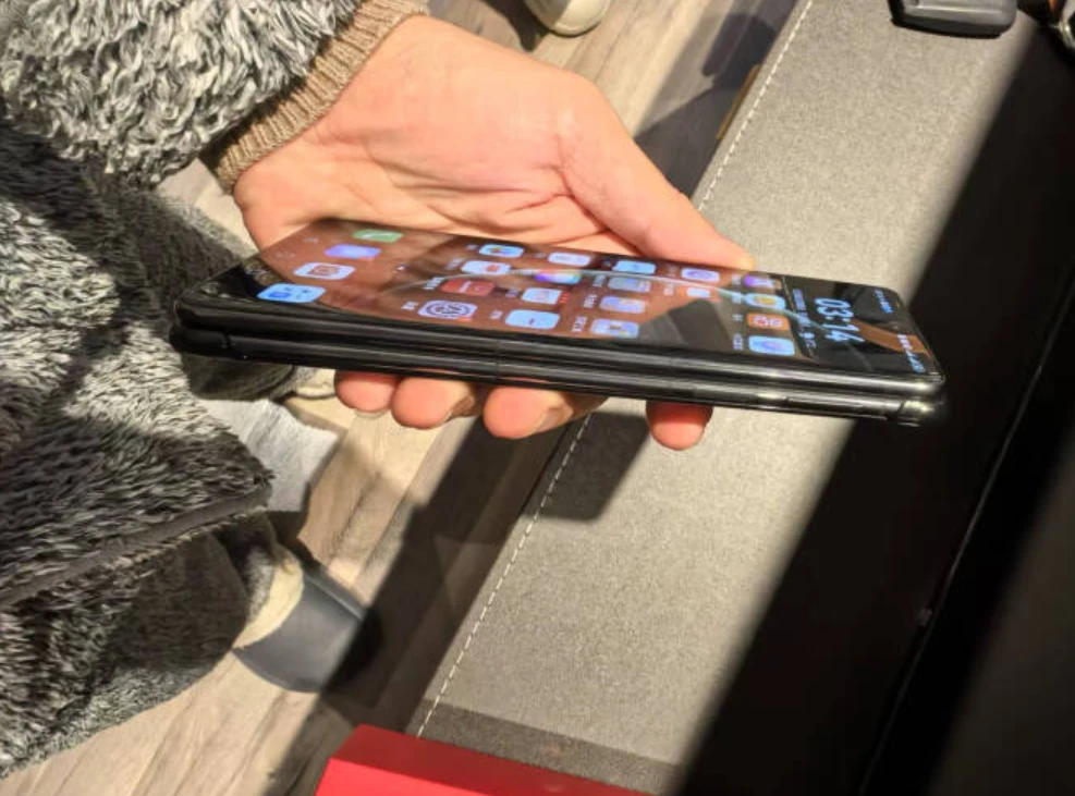 华为matex6典藏版（华为MateX6典藏版）怎么样？体验6天优缺点测评 - 哔哩哔哩