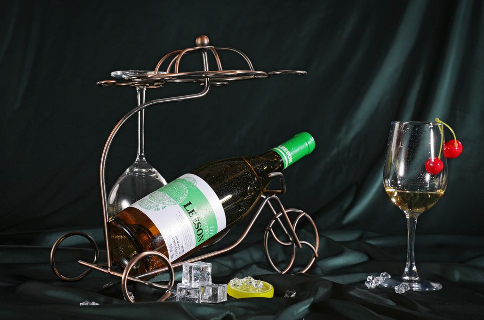 葡萄酒的螺旋盖vs软木塞的终极对决赛 哔哩哔哩