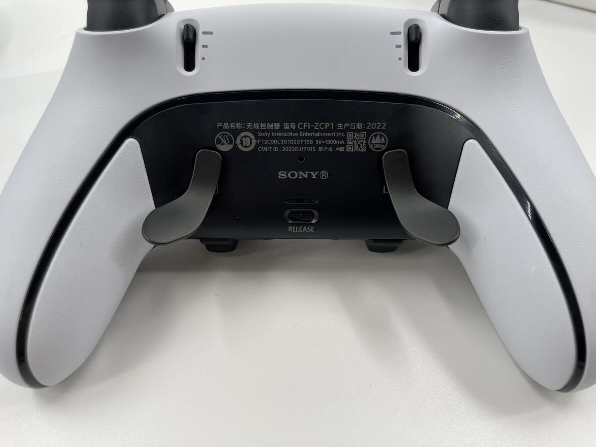 PS5精英手柄使用体验：属于核心玩家的高性能武器 - 哔哩哔哩