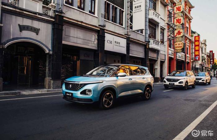 10万左右选什么车？实用性能兼具，就选宝骏RM-5 - 哔哩哔哩