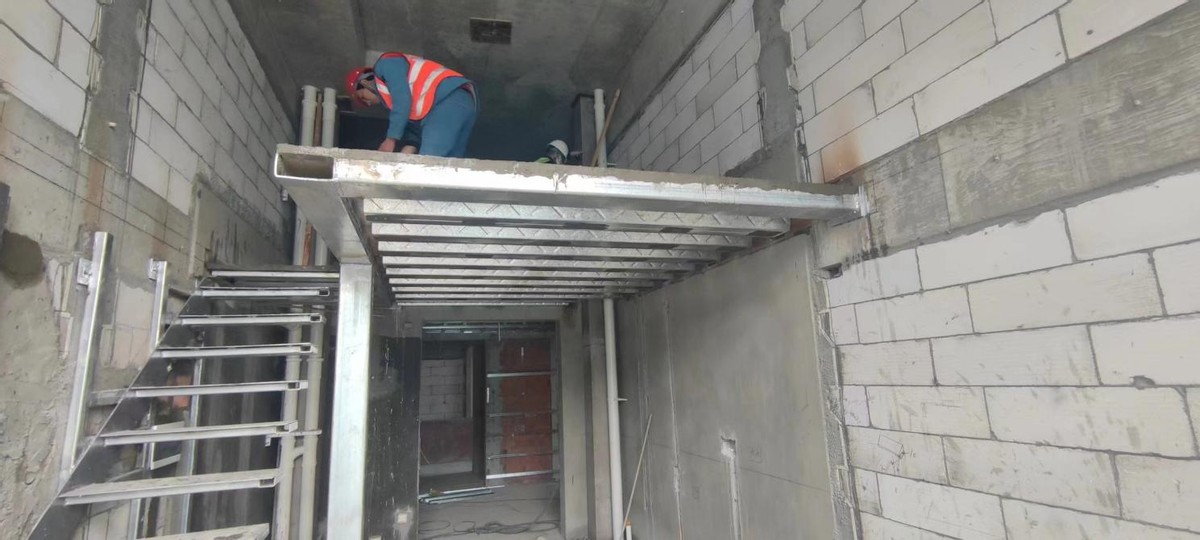 成都项目完成TD-LOFT样板房夹层楼板施工 - 哔哩哔哩