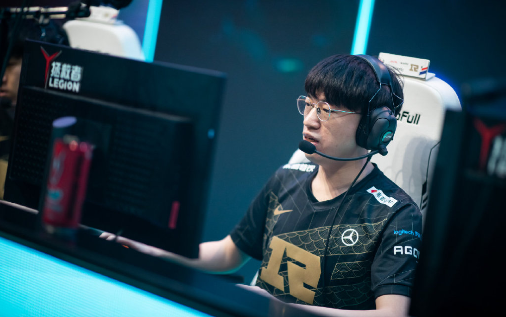 LPL最佳阵容变天！Bin、Theshy无缘第三次入围，WE兮夜脱颖而出 - 哔哩哔哩