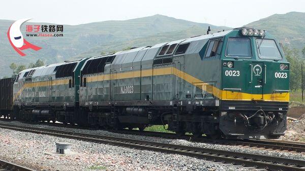 【科普】高原雄鹰-NJ2型内燃机车 - 哔哩哔哩