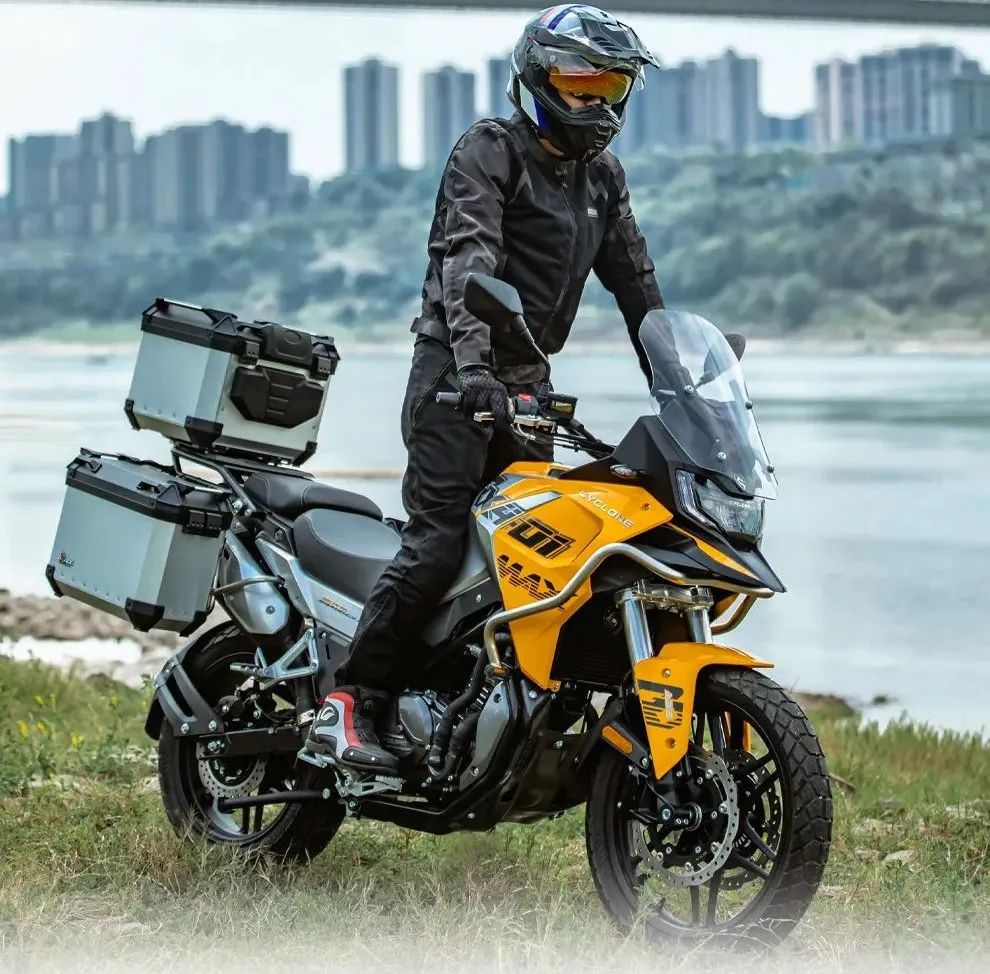 已经卷麻了！赛科龙RX401旅行版上市，售价28999！ - 哔哩哔哩