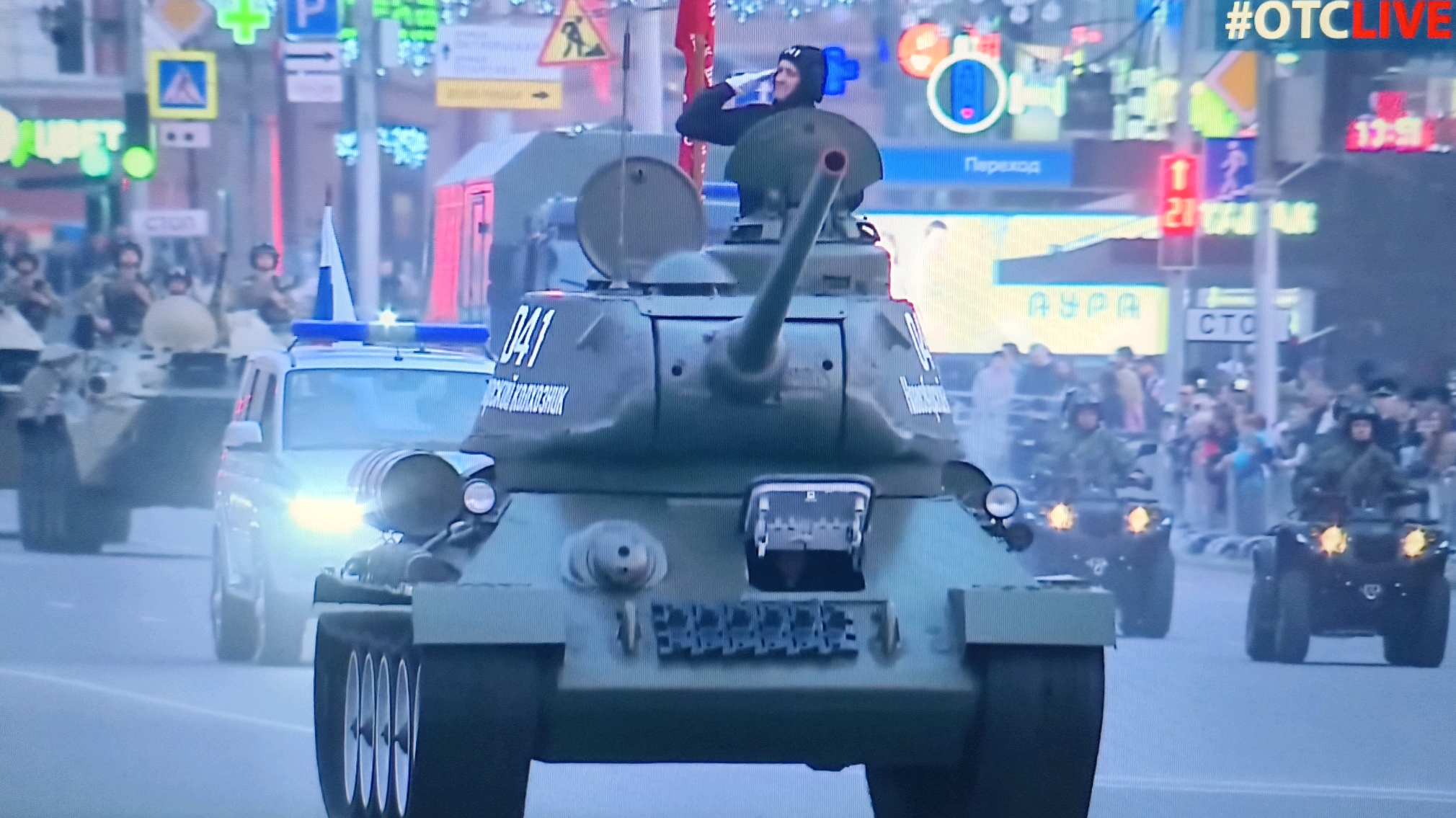 对于t34-85，专家这样评价…… - 哔哩哔哩