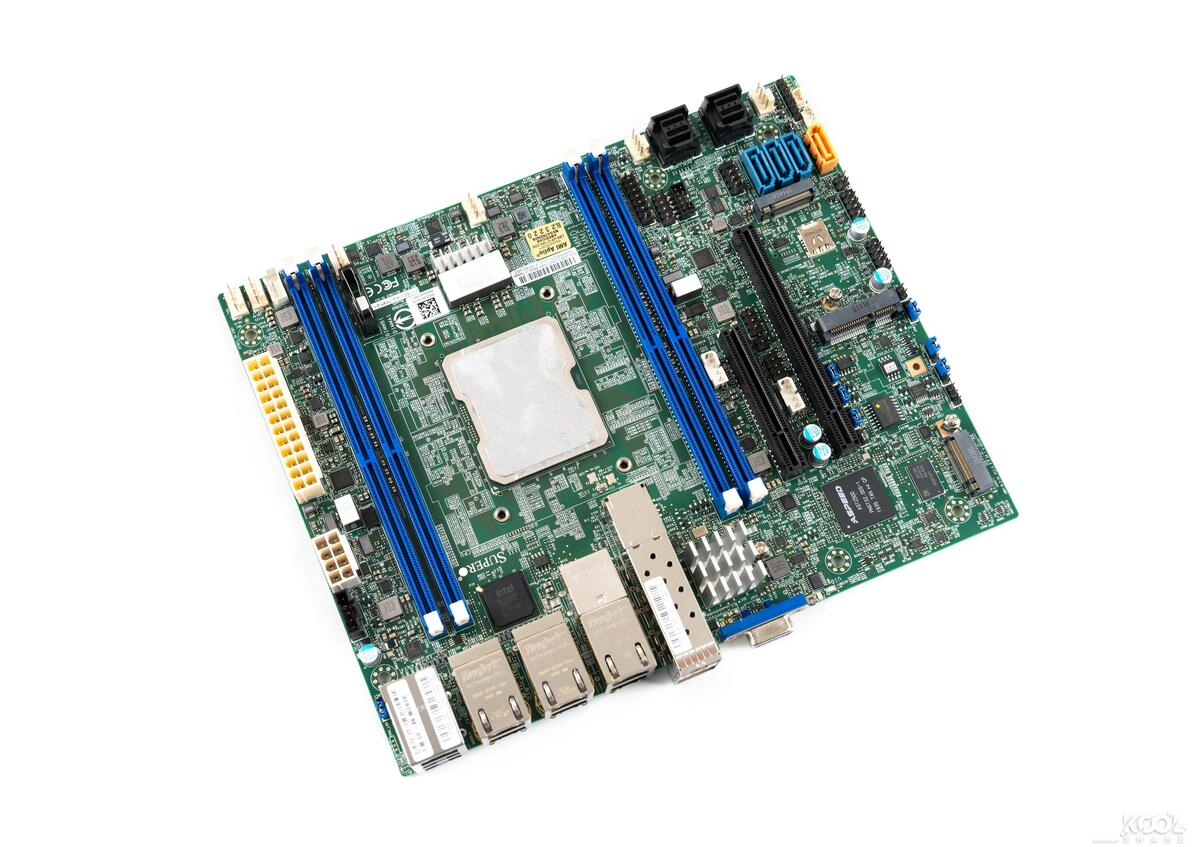 Supermicro 超微 E302-9D 被动散热式服务器开箱拆解评测 - 哔哩哔哩