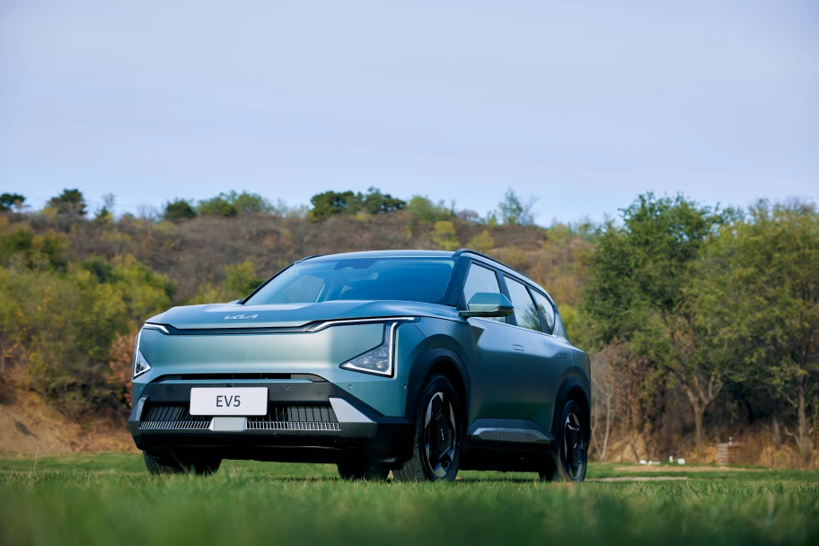 智能空间大师，15万级合资纯电SUV新玩家，起亚EV5值得一看 - 哔哩哔哩