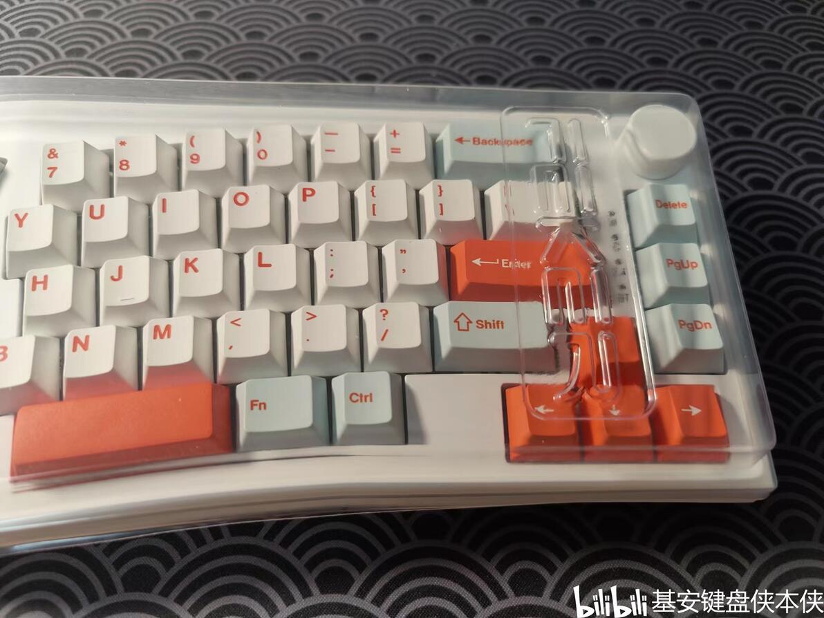 最美、最细节的Alice？配置拉满的Alice？ FEKER Alice80测评 - 哔哩哔哩