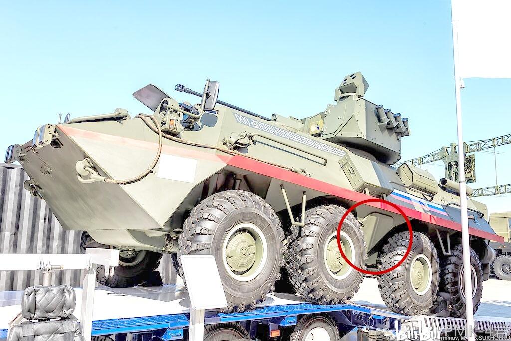 俄罗斯BTR-87 8×8轮式装甲运兵车(APC) - 哔哩哔哩