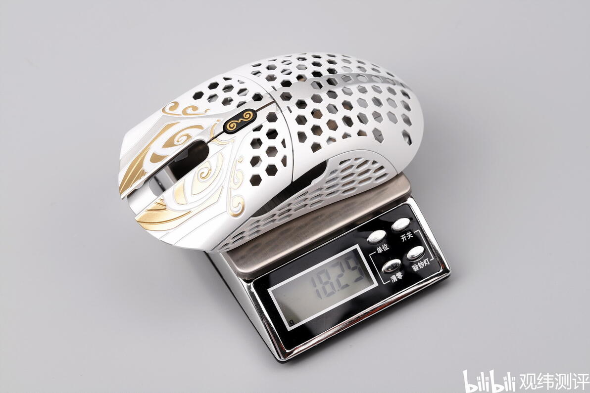 《图解装备54》终极鼠标的含金量，拆解Finalmouse Starlight-12 Zeus - 哔哩哔哩