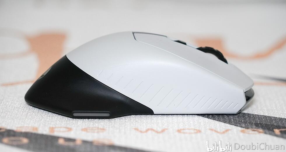 玩票还是玩真的？350小时持久续航 Alienware AW610M无线鼠标 - 哔哩哔哩
