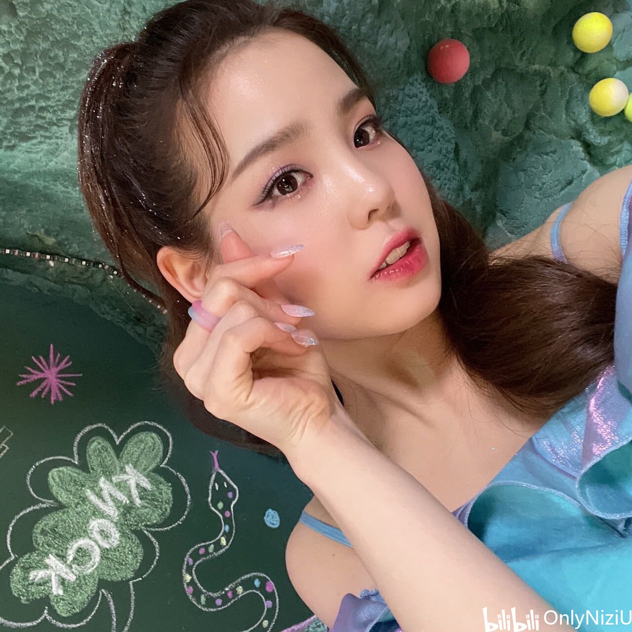 220429 | MAKO Instagram Update - 哔哩哔哩