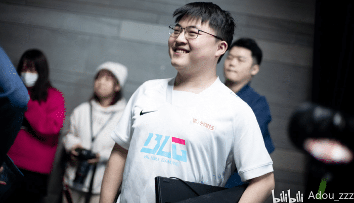 LPL转会期悬念足，Uzi暂别召唤师峡谷，马哥Ning上分遇阻 - 哔哩哔哩