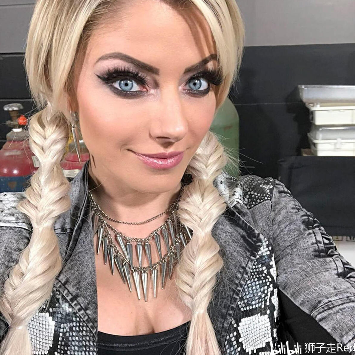 WWE小魔女Alexa Bliss阿莱萨布里斯人物介绍及精选照片集 - 哔哩哔哩