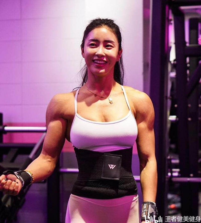 如果颜值高应该都喜欢吧？高颜值的性感韩国健美辣妈Song A Reum - 哔哩哔哩