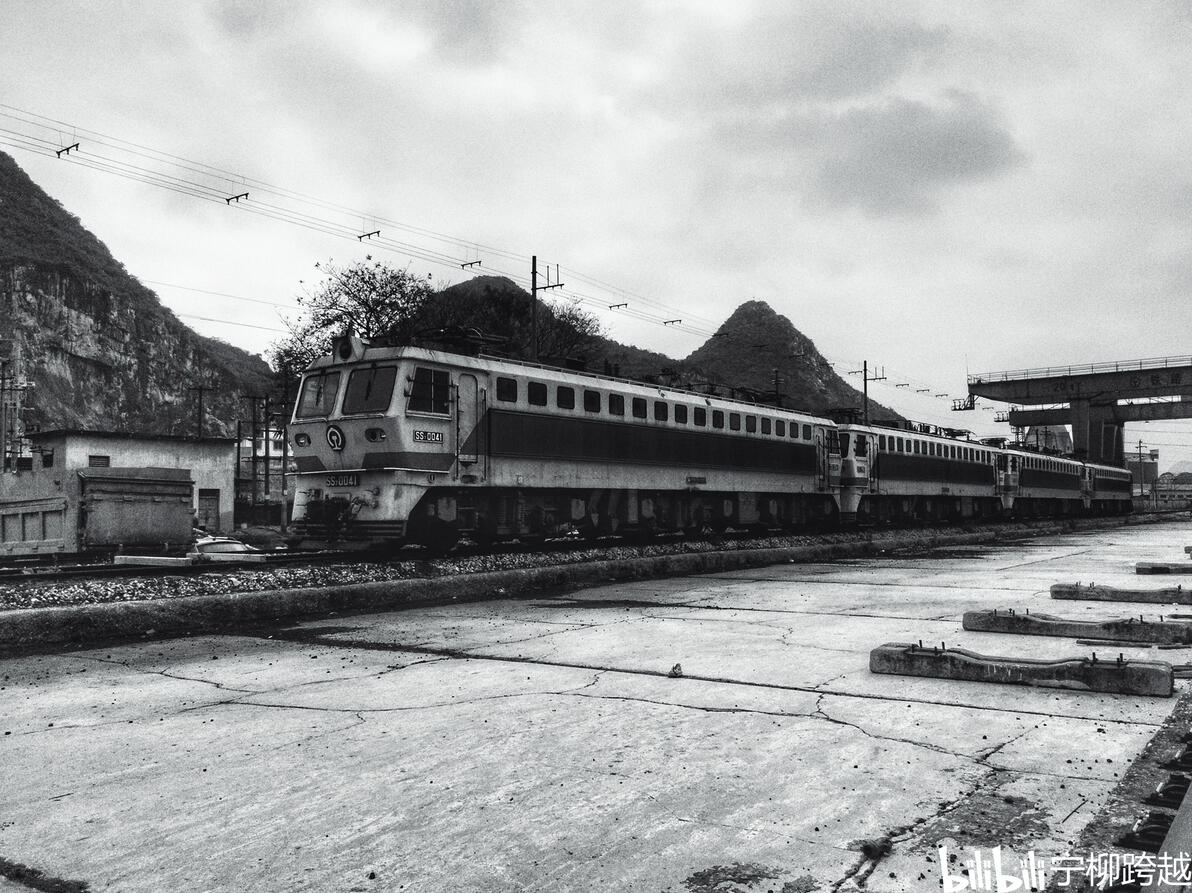 【杂谈】打油诗《观配属段标被抹除之“烧鸡”有感》 - 哔哩哔哩