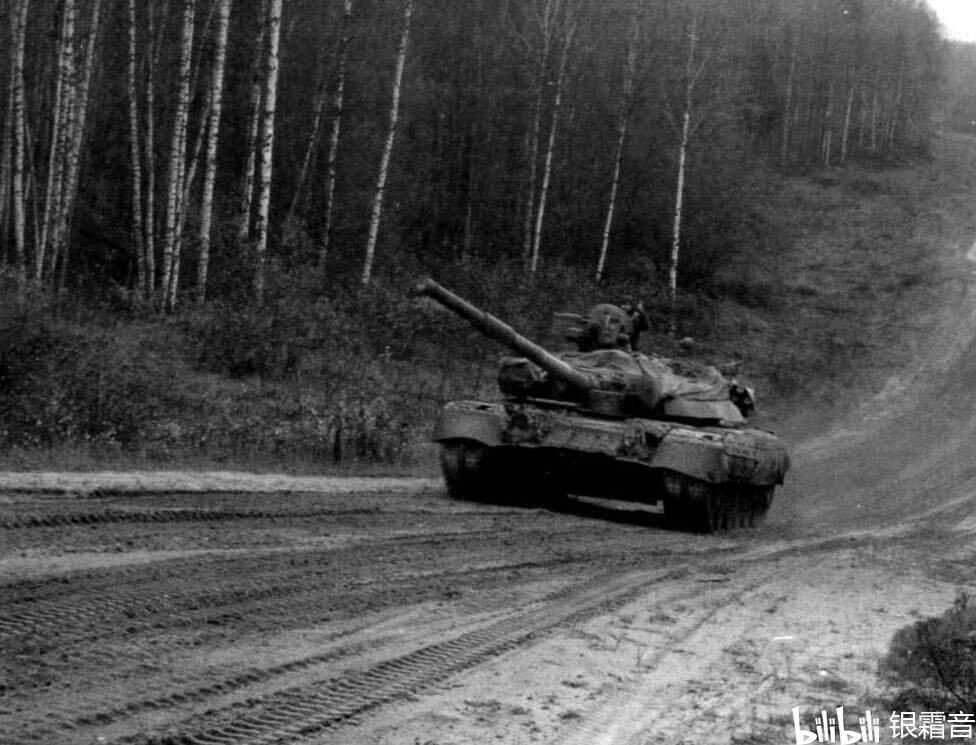 简述哈尔科夫的T-80改型 - 哔哩哔哩