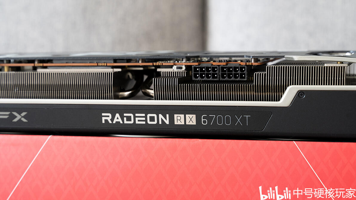 超频无限逼近2800Mhz！XFX讯景RX 6700 XT海外版OC大战RTX 3070 - 哔哩哔哩