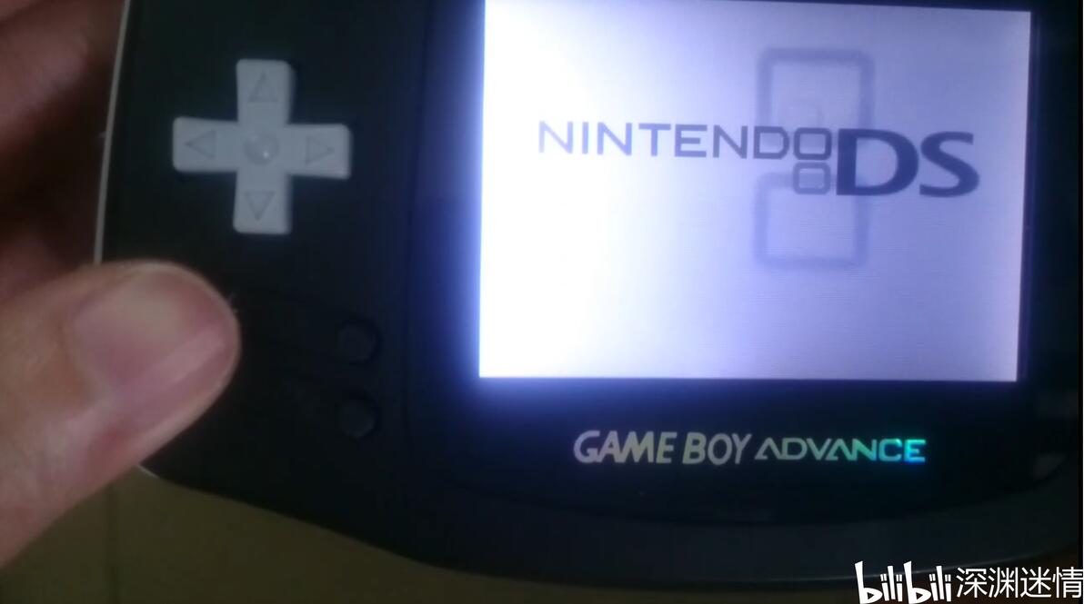 NDS改GBA，尝试搬电子元件用仿GBA形状PCB板改的 - 哔哩哔哩