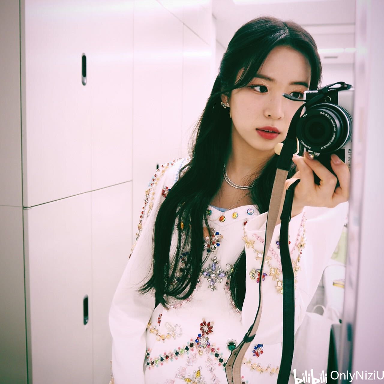 220817 | MAYA Instagram Update - 哔哩哔哩