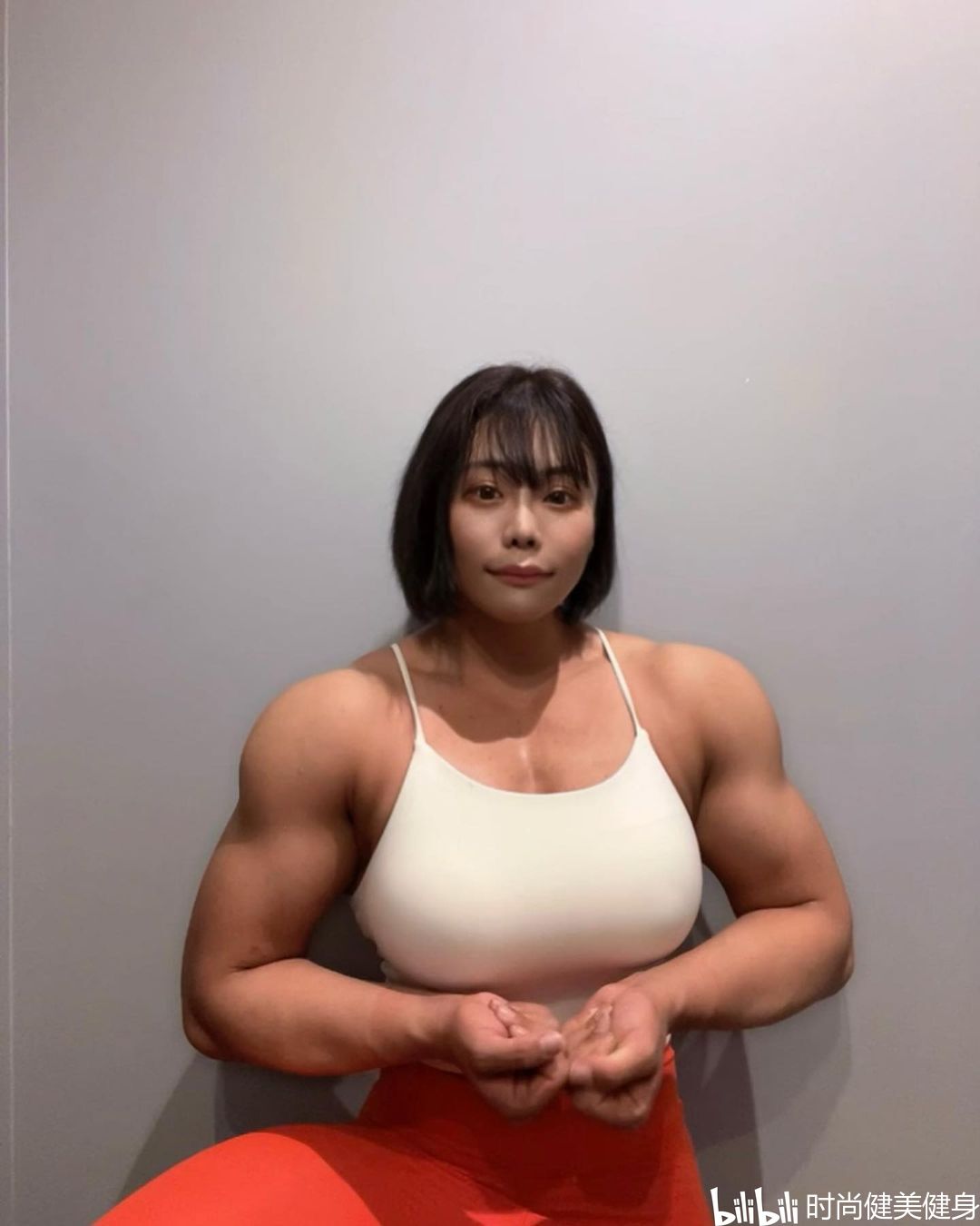 可爱脸蛋和强悍肌肉的巨大反差！日本健美筋肉娘 樱井美沙季 哔哩哔哩