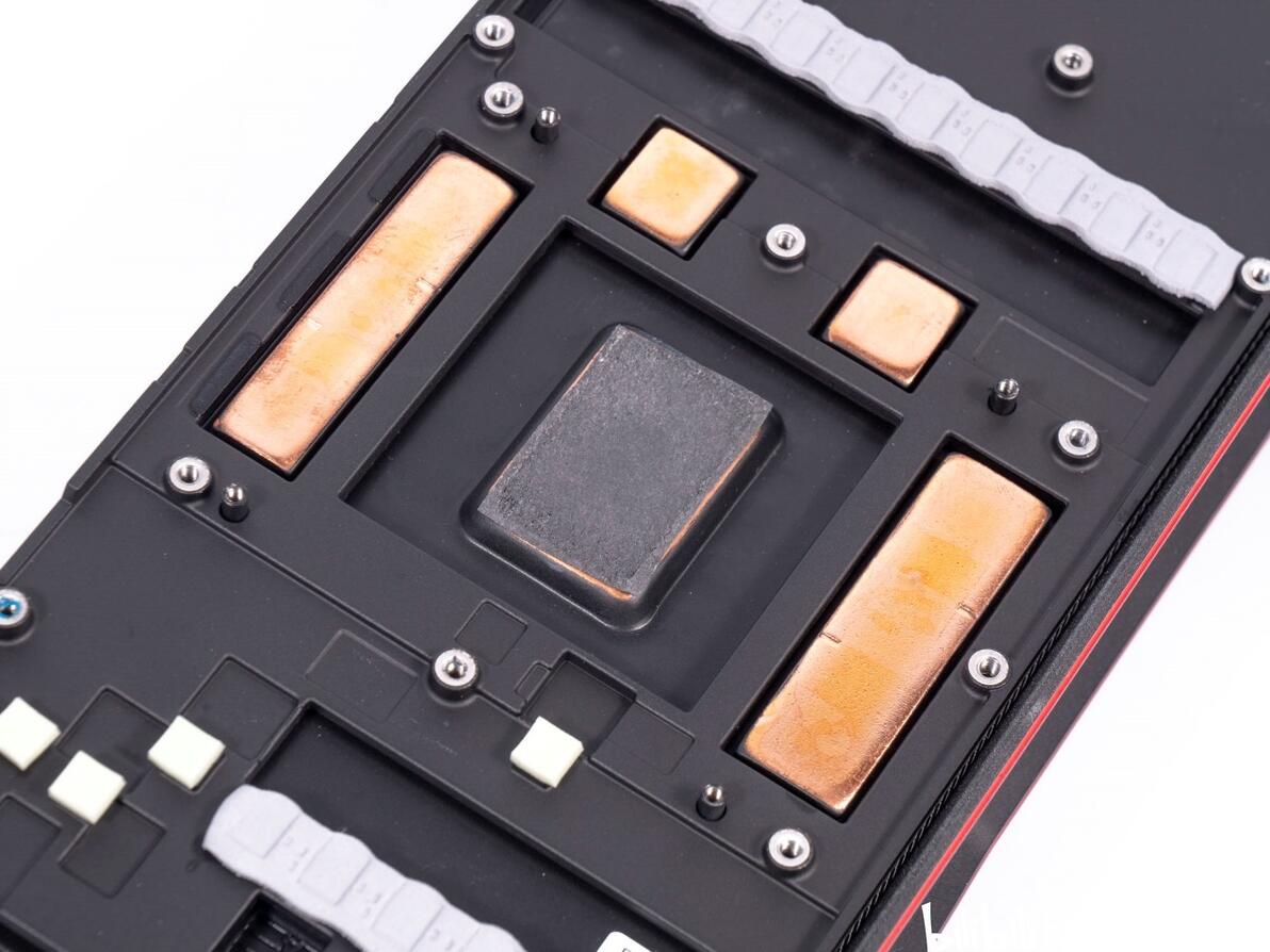 旗舰级显卡，AMD Radeon RX 6900 XT显卡评测 - 哔哩哔哩