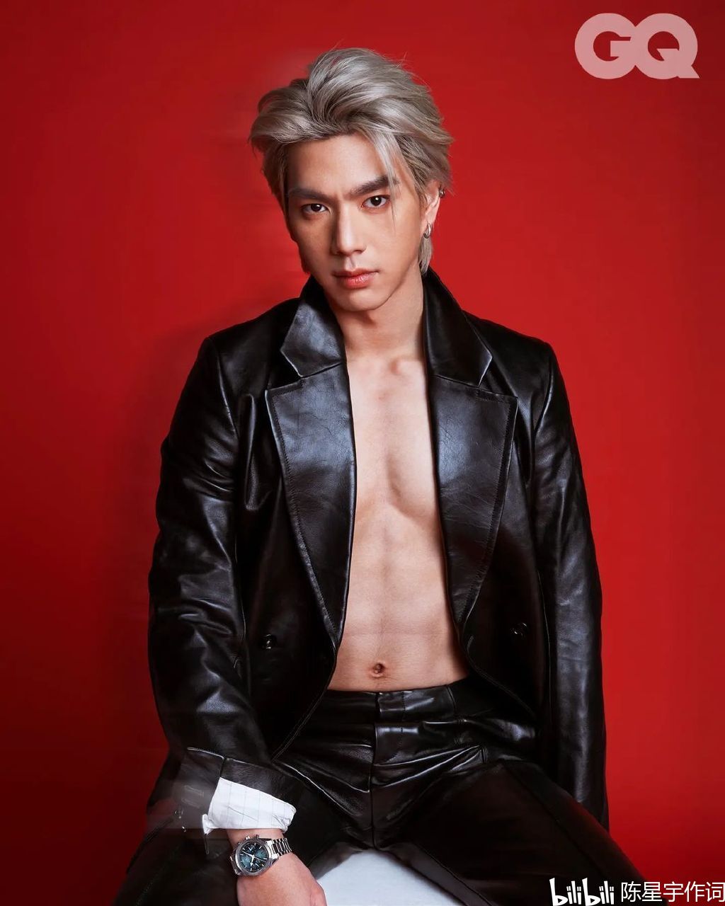 泰国ONE台高人气泰剧男星Bright Norraphat满满荷尔蒙爆棚：最新时尚杂志大秀精壮肌肉 - 哔哩哔哩