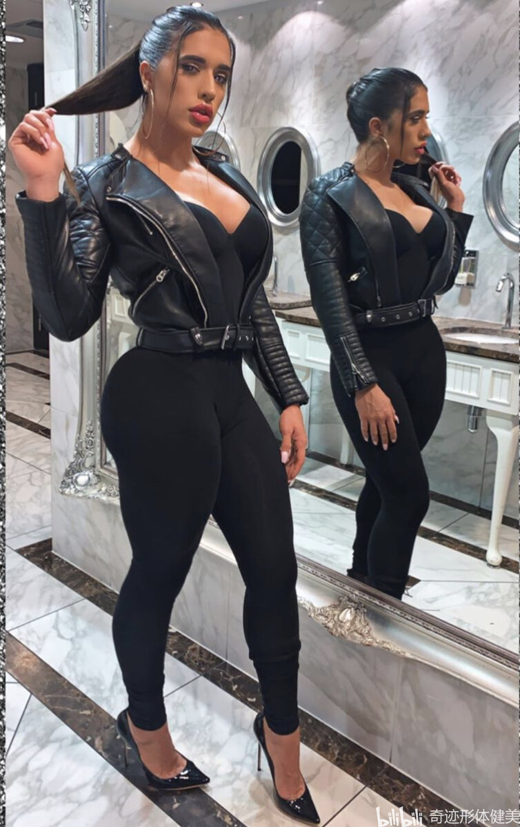 粗眉毛忧郁气质！性感成熟女模特！Indira Badia Fonseca - 哔哩哔哩