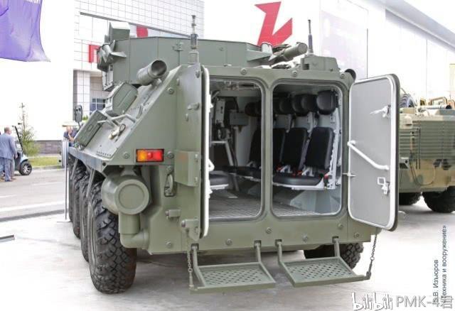 俄罗斯BTR-87 8×8轮式装甲运兵车(APC) - 哔哩哔哩