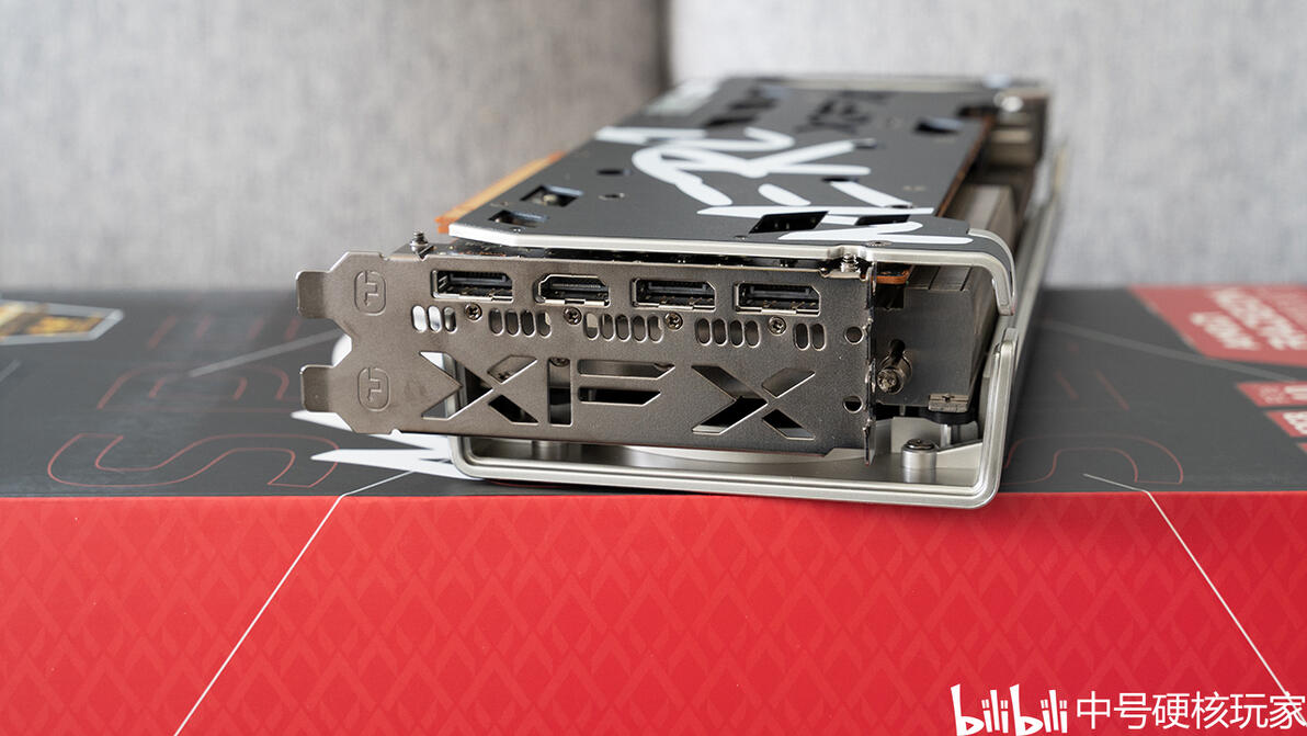 超频无限逼近2800Mhz！XFX讯景RX 6700 XT海外版OC大战RTX 3070 - 哔哩哔哩